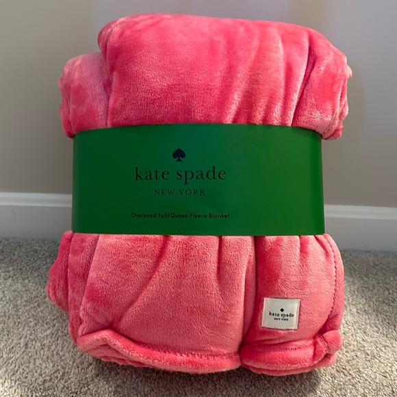 kate spade | Bedding | Nwt Kate Spade Oversized Full Queen Fleece ...